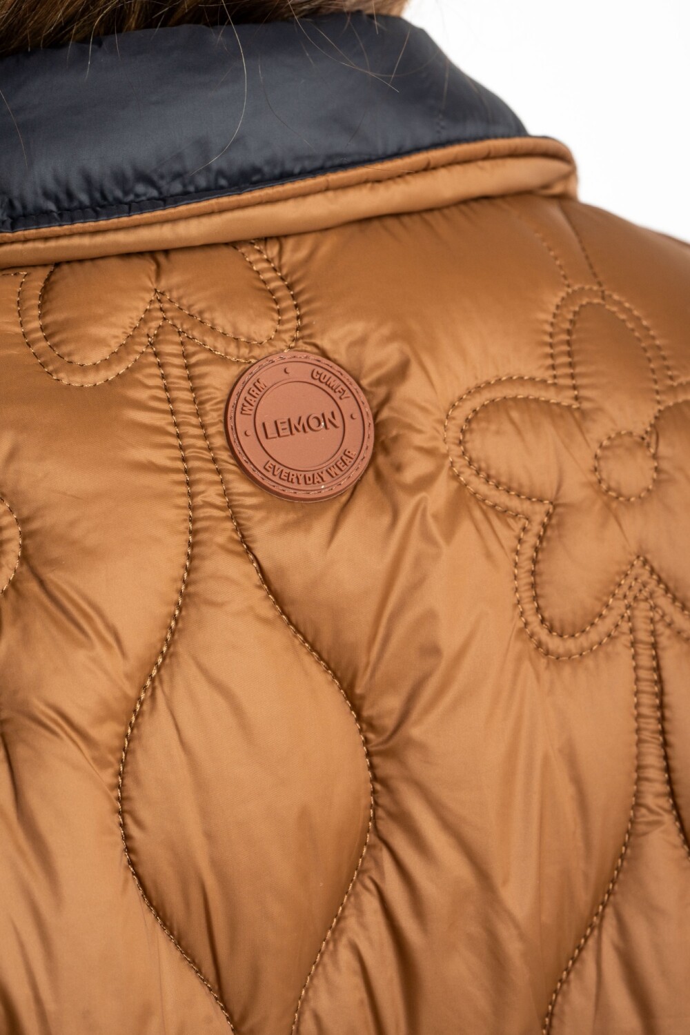 Campera Capitoneada Flores - Chocolate — Lemon