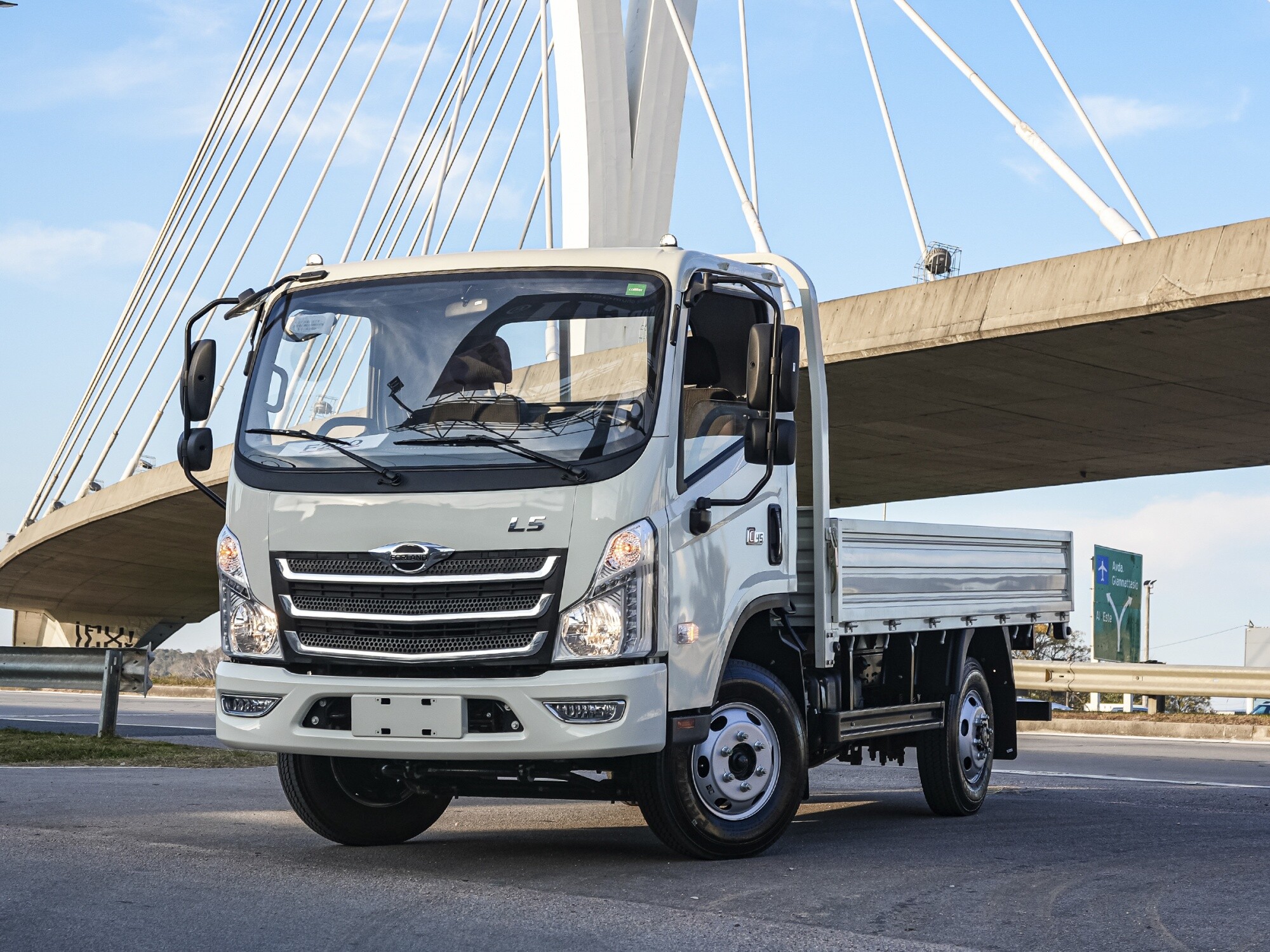 Forland F250 2.5 Rueda Sencilla Extra Full 2026 0KM — Motorlider