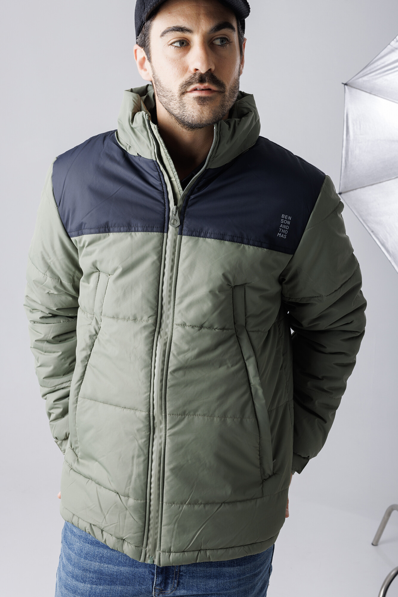 OUTWEAR BENUE - VERDE MILITAR — Benson & Thomas