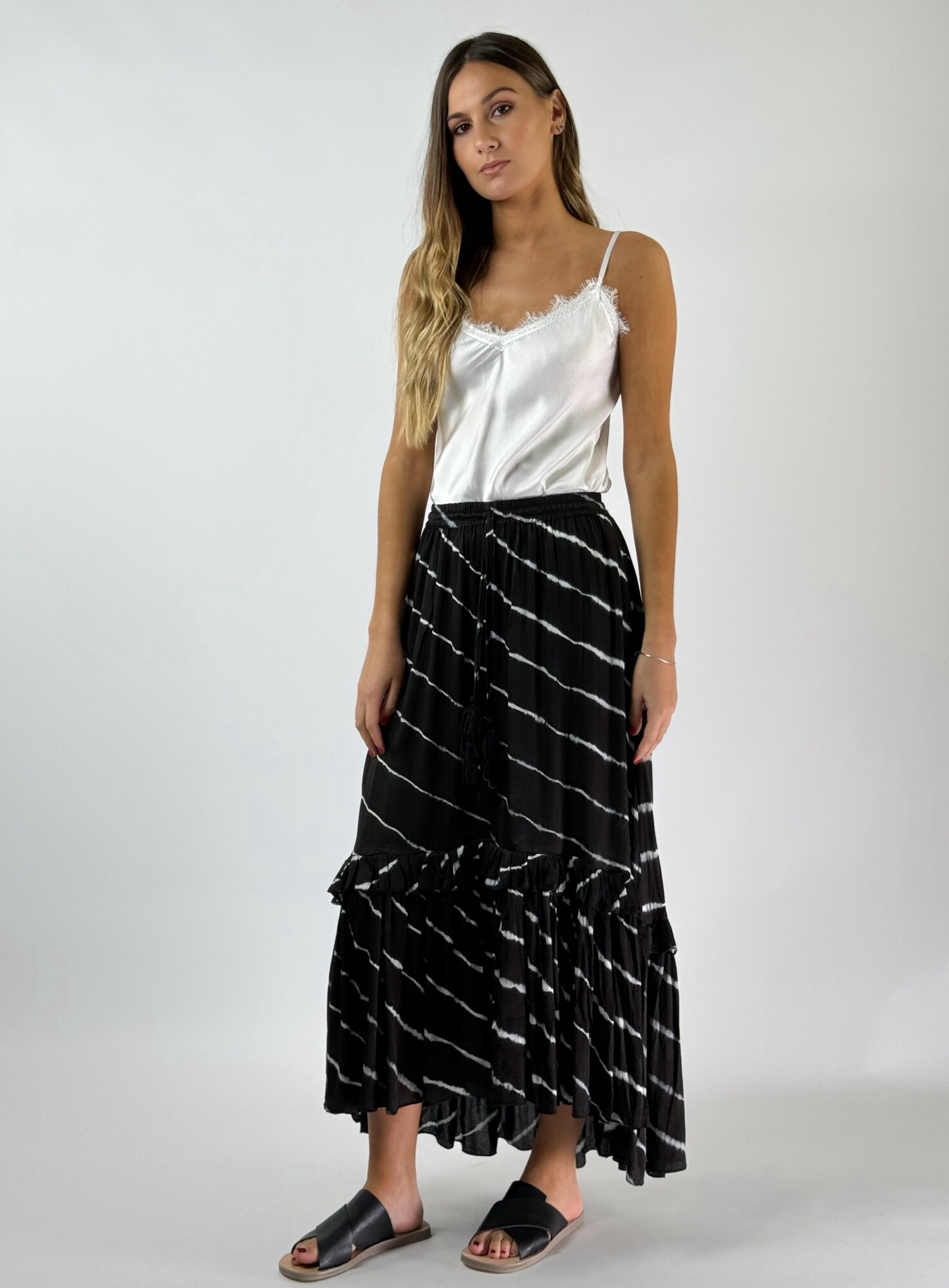 POLLERA LUNARIA - NEGRA — Panthai