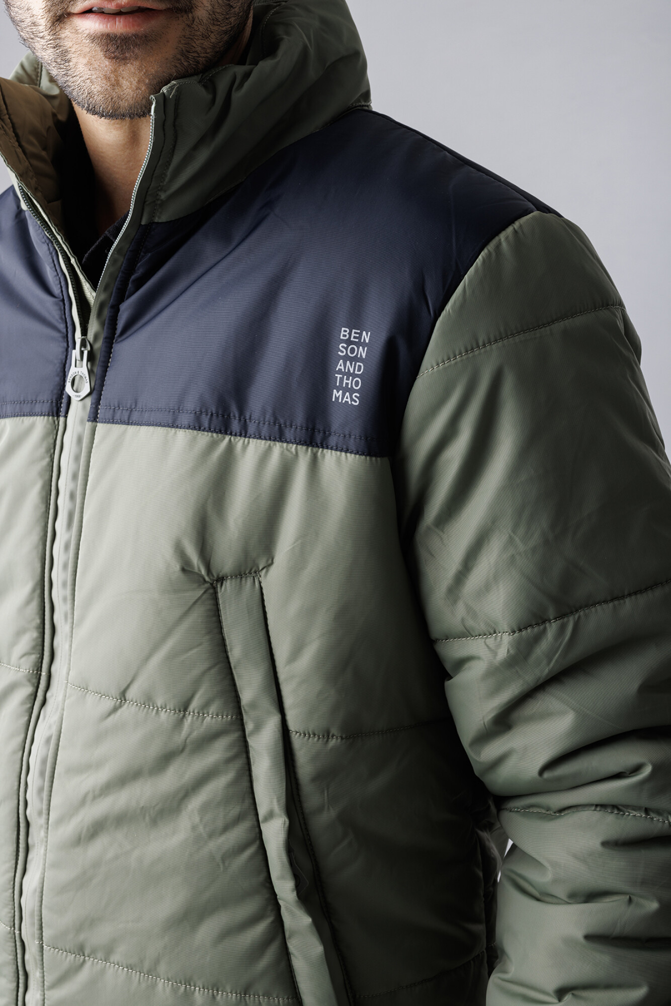OUTWEAR BENUE - VERDE MILITAR — Benson & Thomas