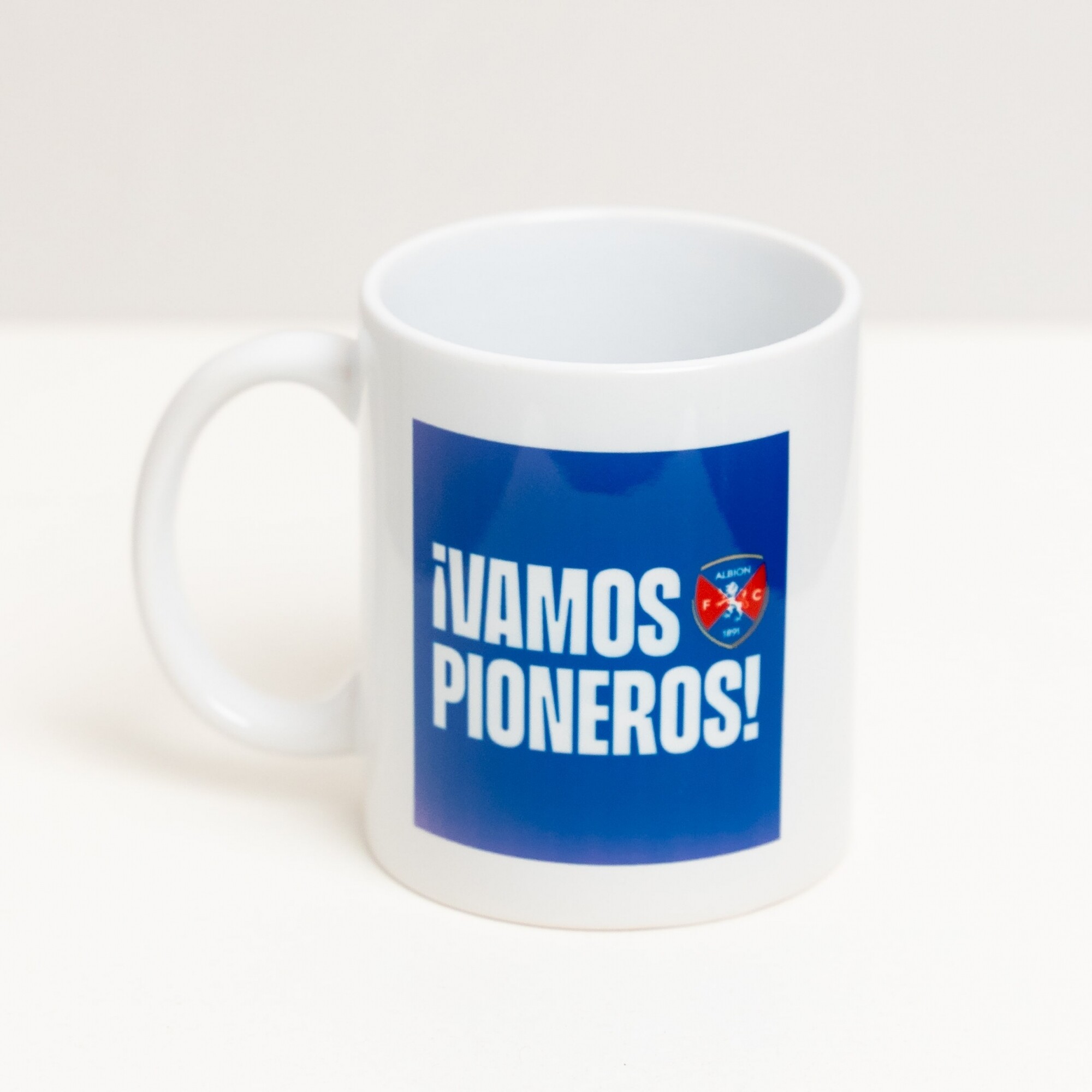 Taza "¡Vamos Pioneros!" — Albion FC