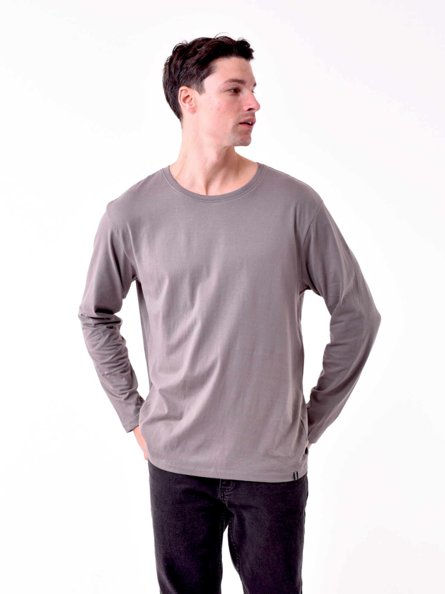REMERA BONN - GRIS OSCURO — Guapa - Paprika