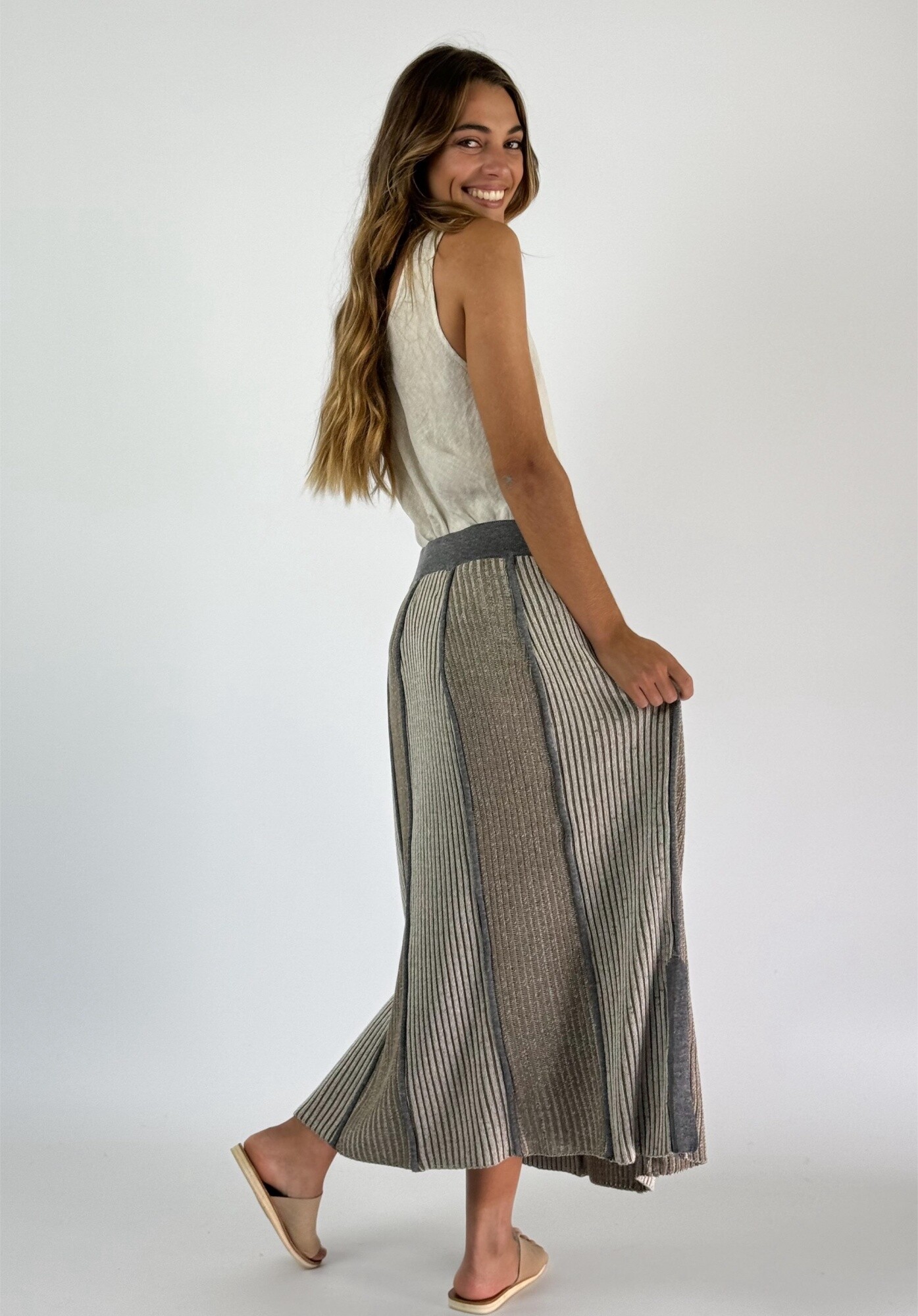 POLLERA SAMBUCA - BEIGE — Panthai