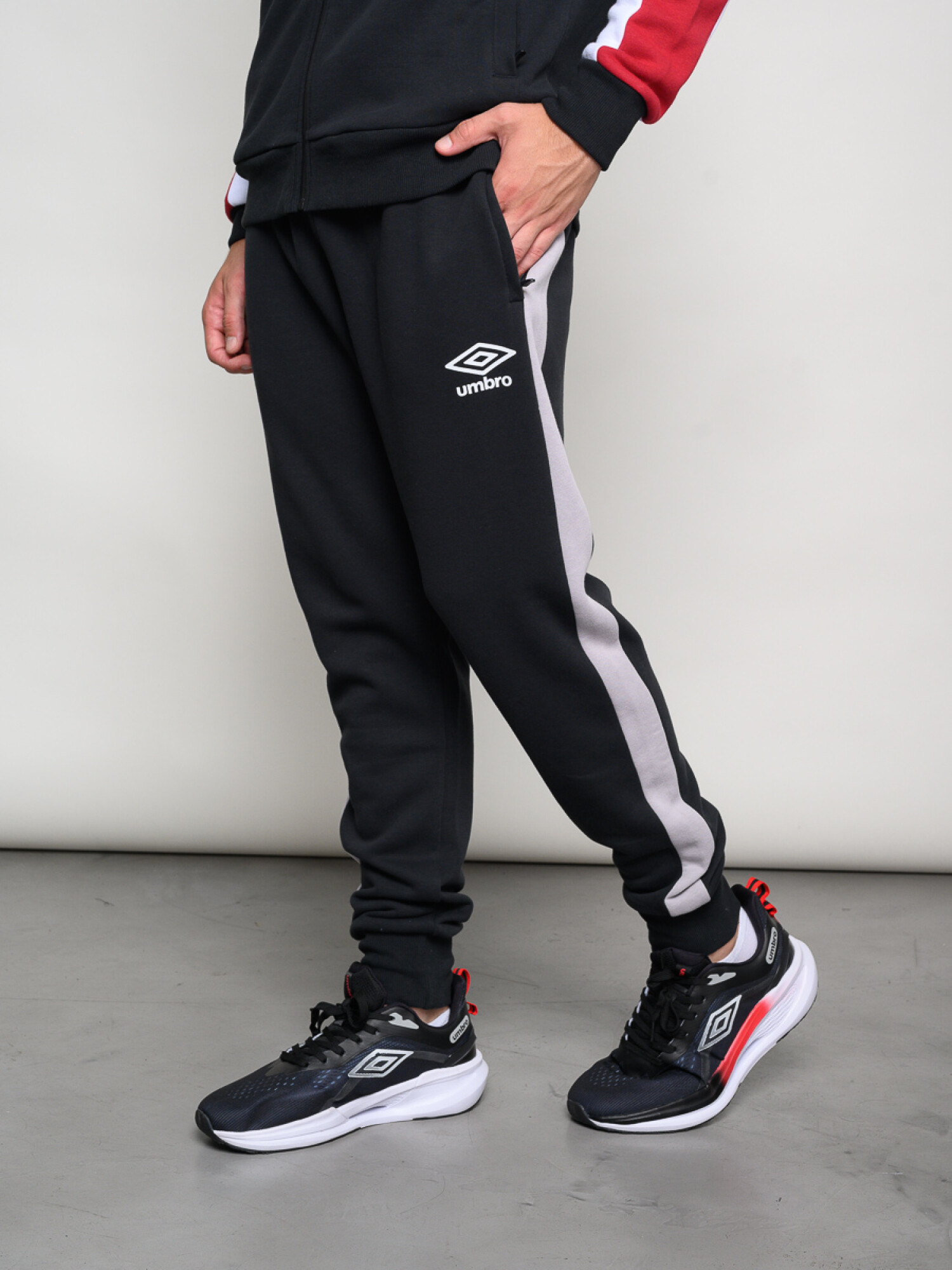 PANTALÓN EDGE Umbro Hombre - 025 — Timeout