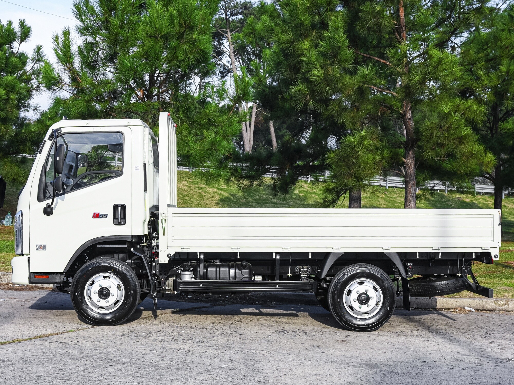 Forland F250 2.5 Rueda Sencilla Extra Full 2026 0KM — Motorlider
