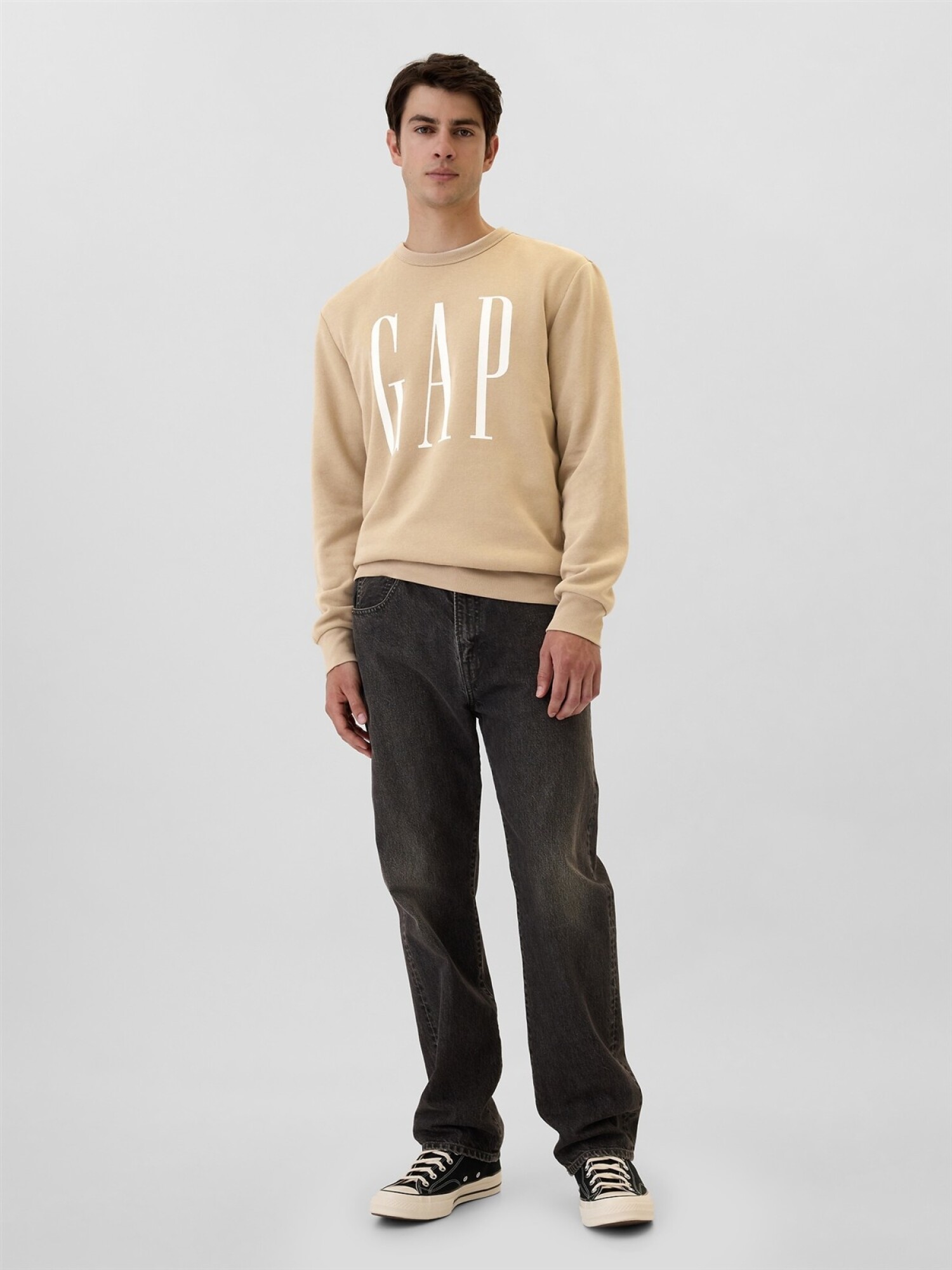 Buzo Deportivo Logo Gap Hombre - Khaki — GAP Uruguay