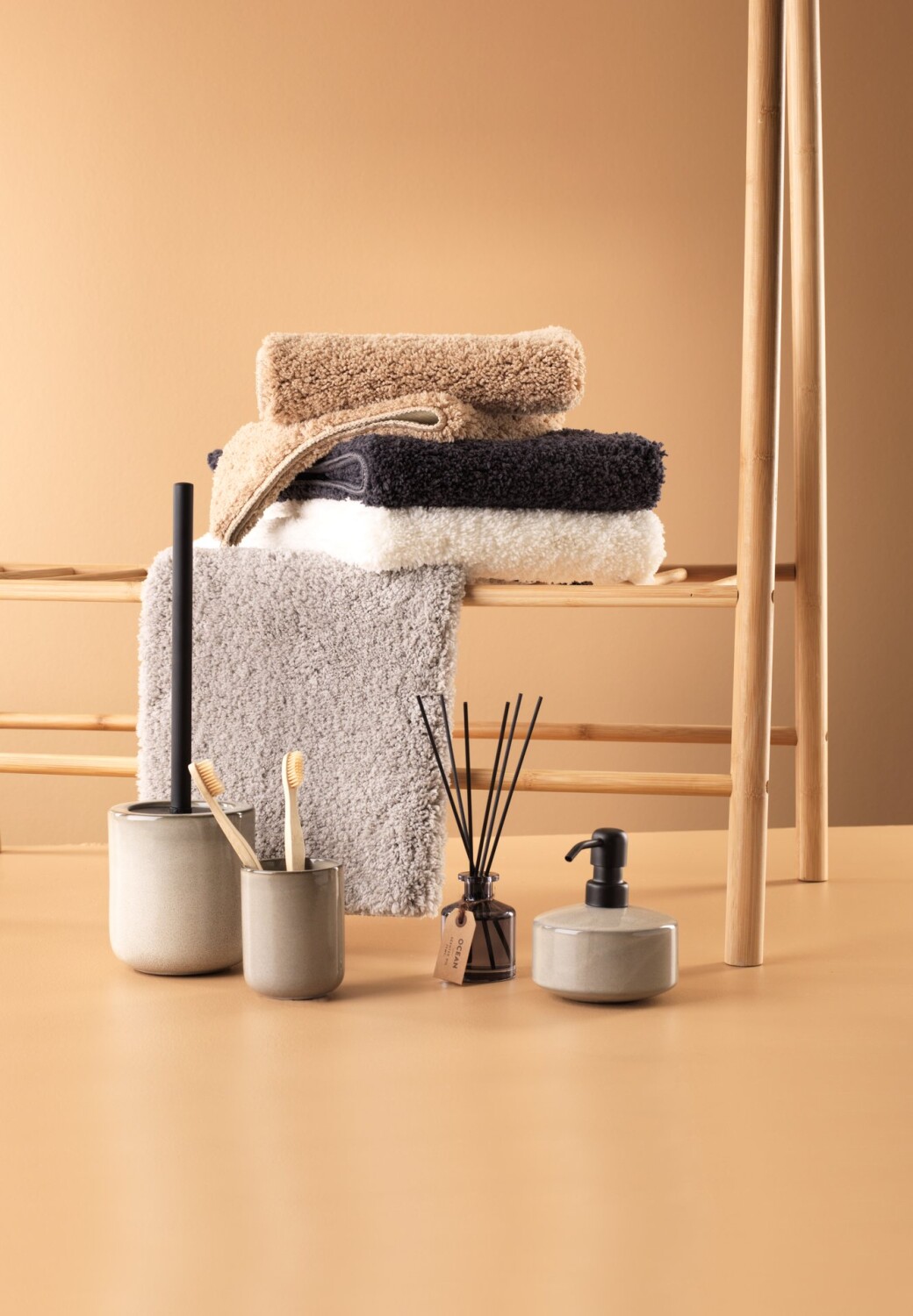 Alfombra baño KARLSTAD 50x80 gris — JYSK