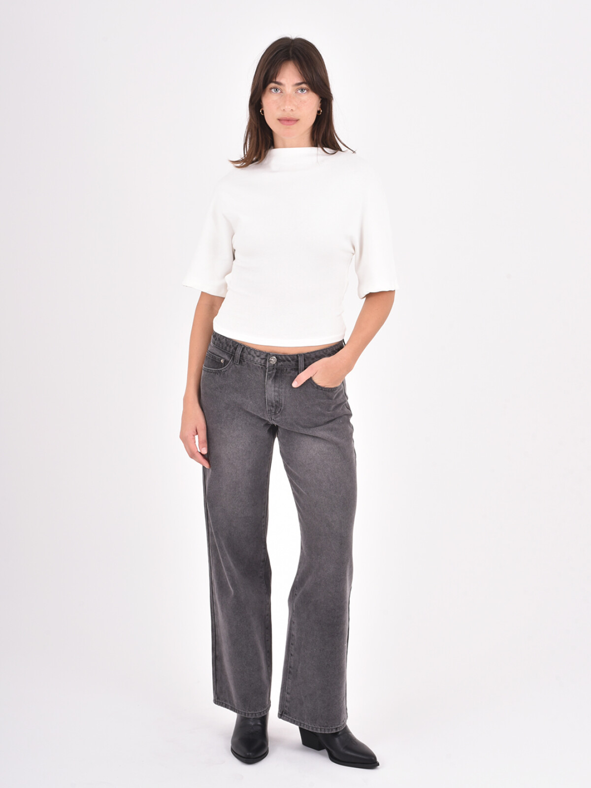 REMERA LEVARA - OFF WHITE — Guapa - Paprika