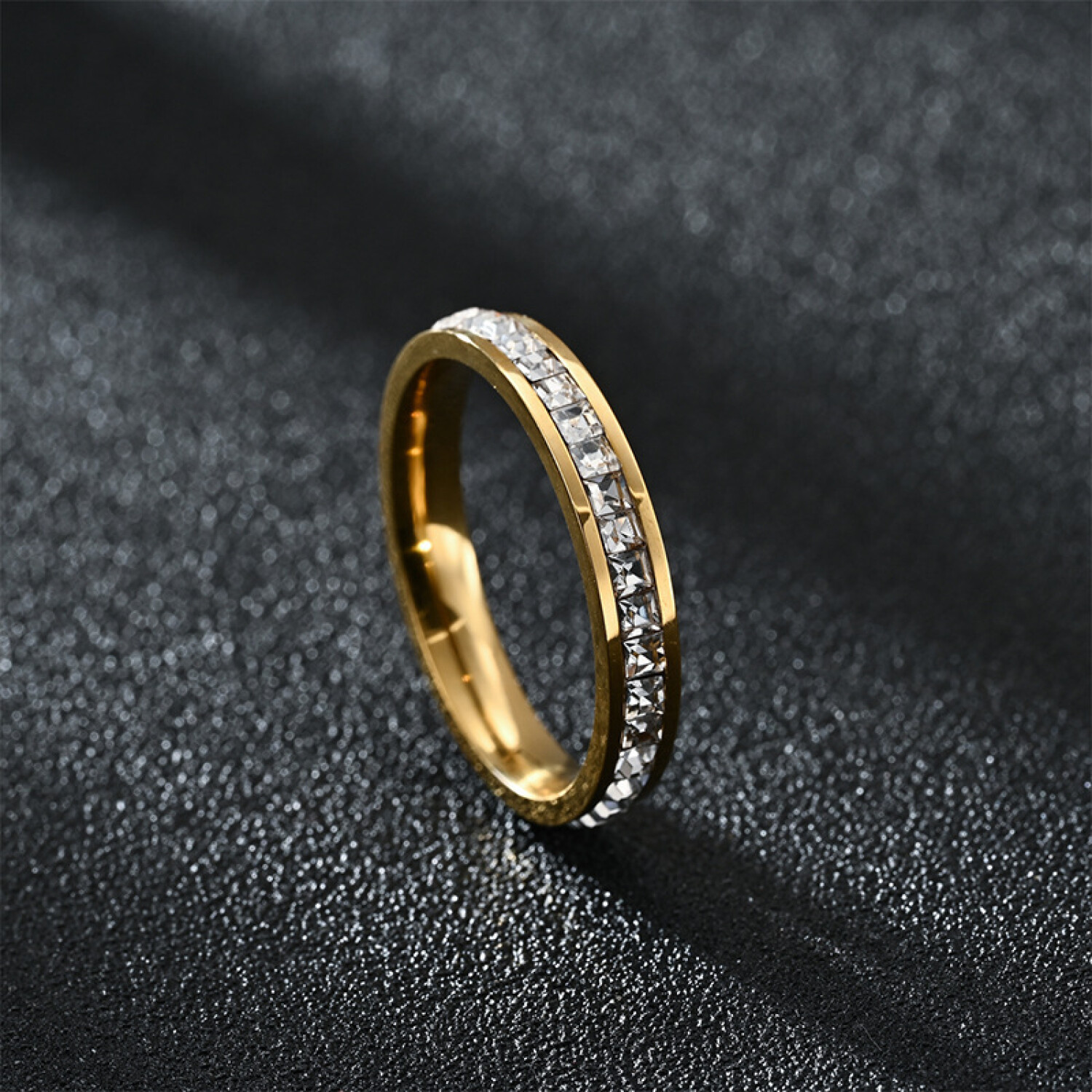 Anillo Simple Brillo En Caja - Color Oro — Que Regalo