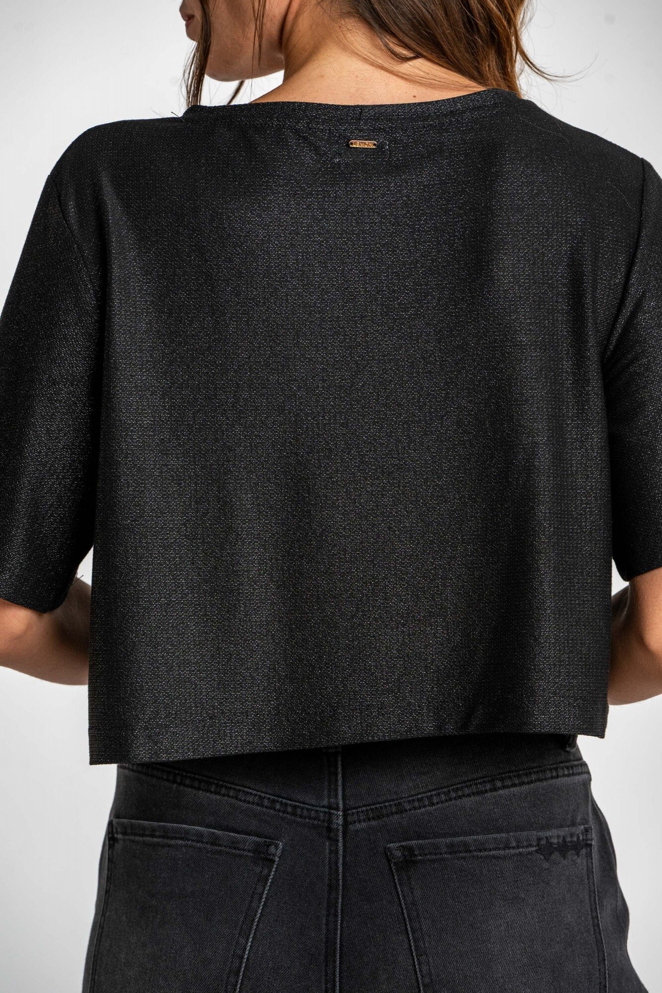 Remera Crop - Negro — Lemon