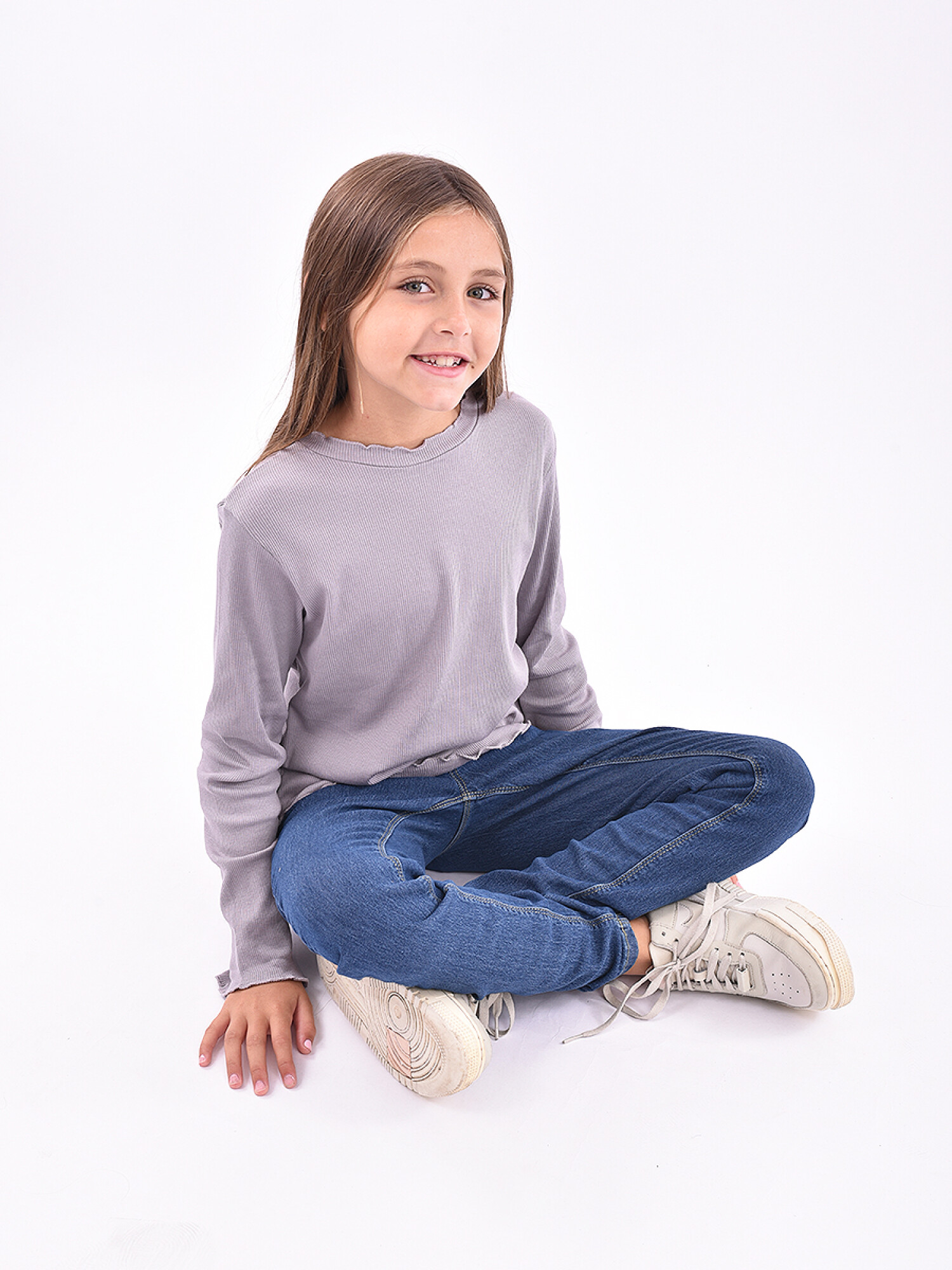 REMERA SOFIA - GRIS CLARO — Guapa