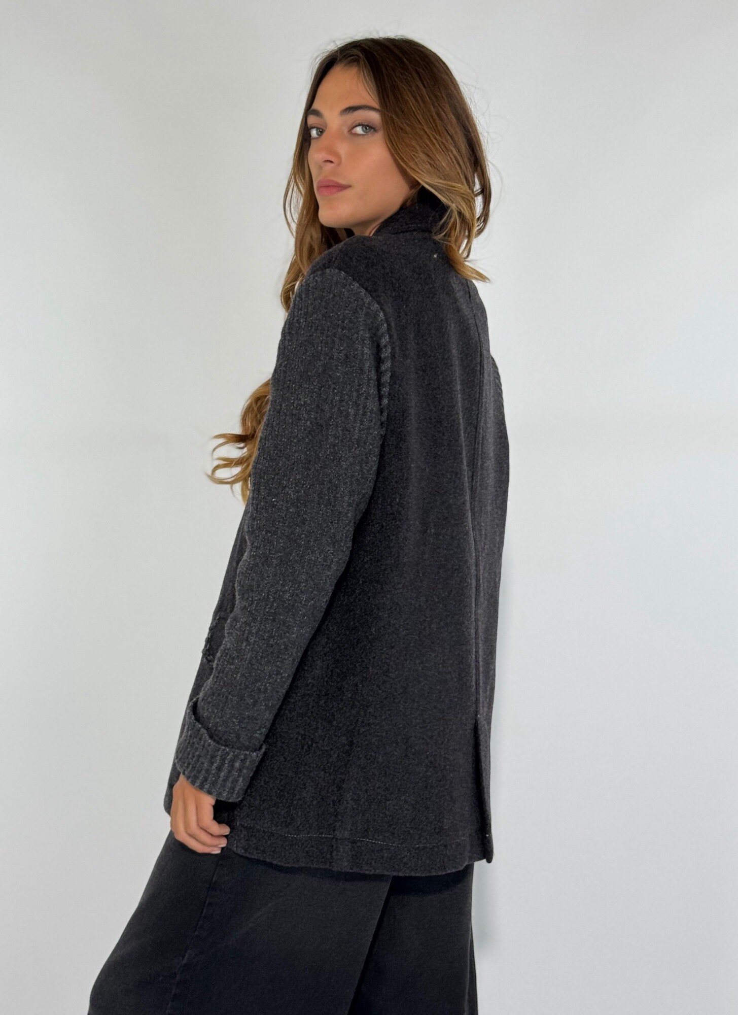 SACON ALANIS - NEGRO — Panthai