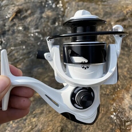 Reel frontal DK 4000 5.1:1 270g — Aventureros