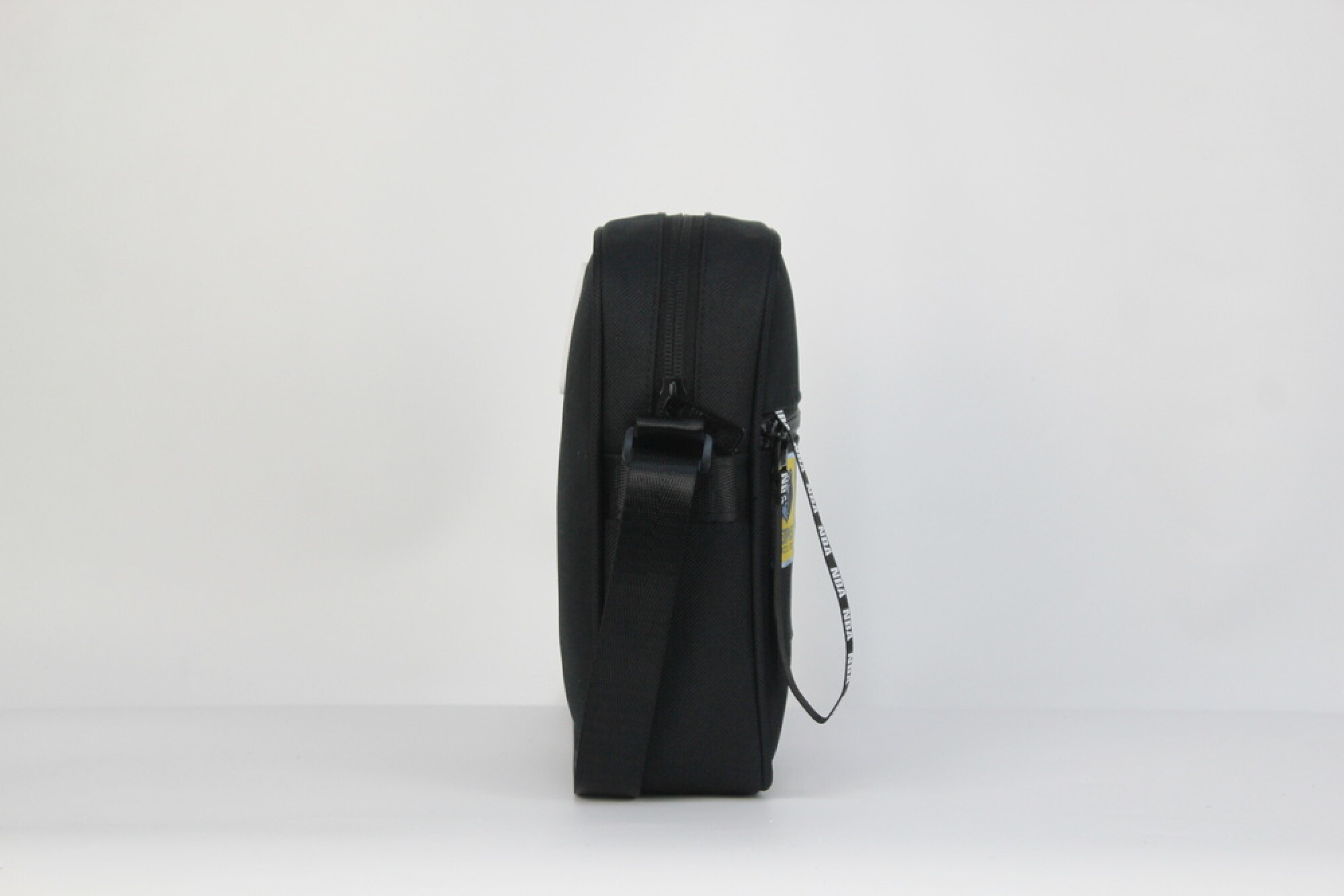 Morral clásico doble cierre - NBA - Negro — Canva Store