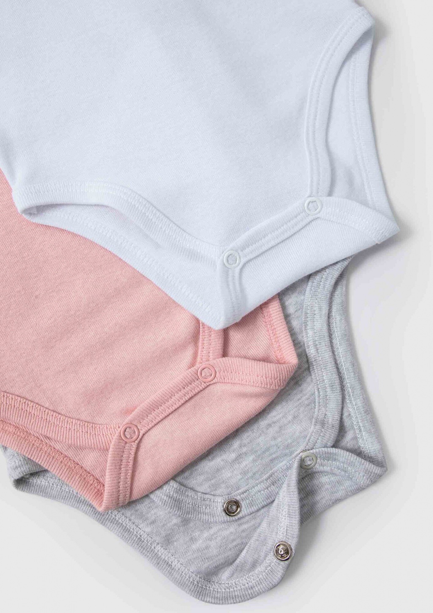 KIT CON 3 BODY DE BEBÉ - MULTICOLOR — Hering