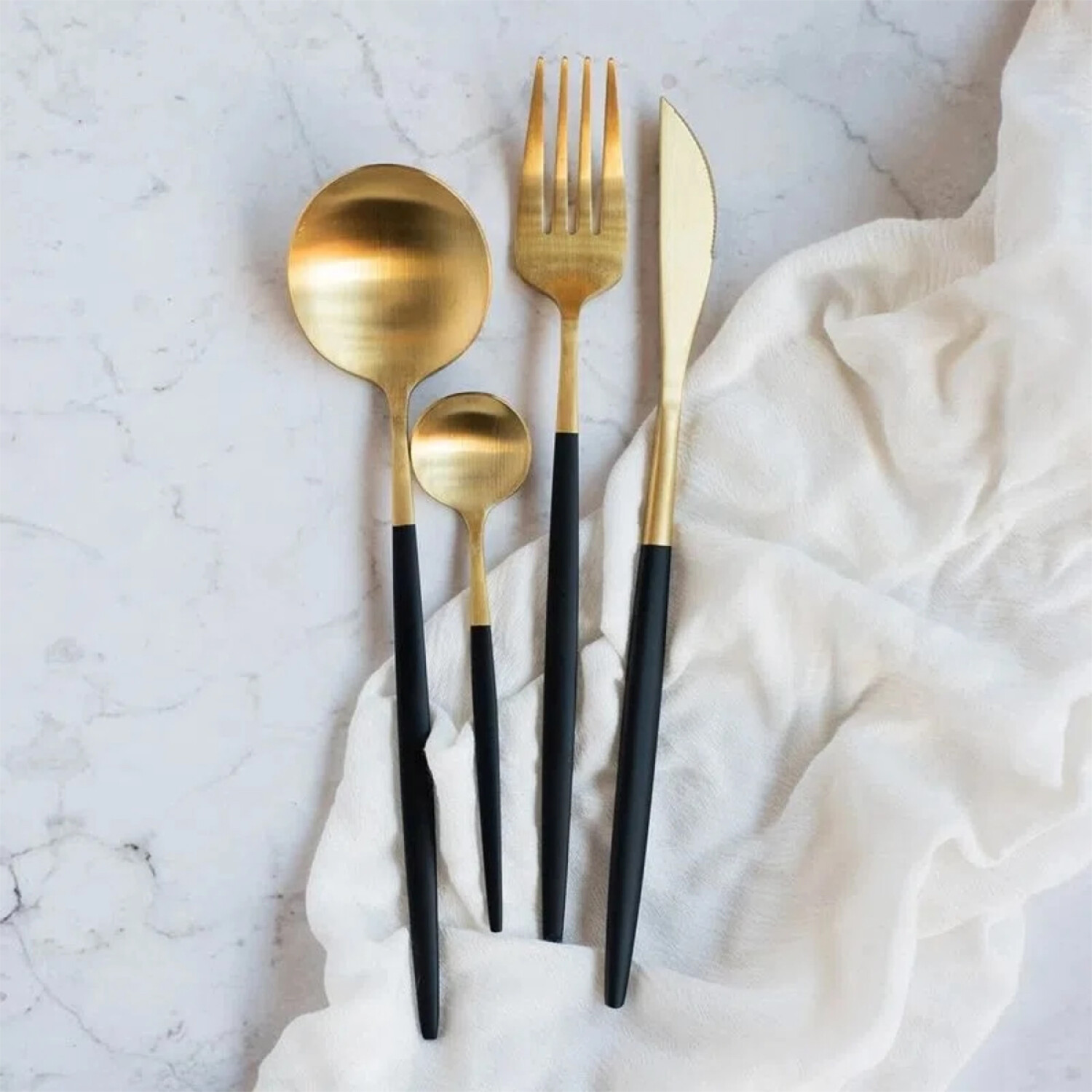 Juego De Cubiertos Volf Box 24 Metro Negro — BBVA