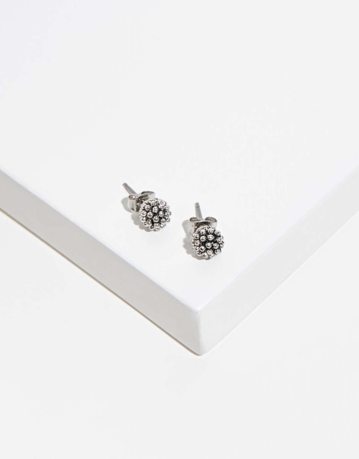 Aros Con Micro Bolitas - Plateado Antique Silver — Tienda Soy Santander