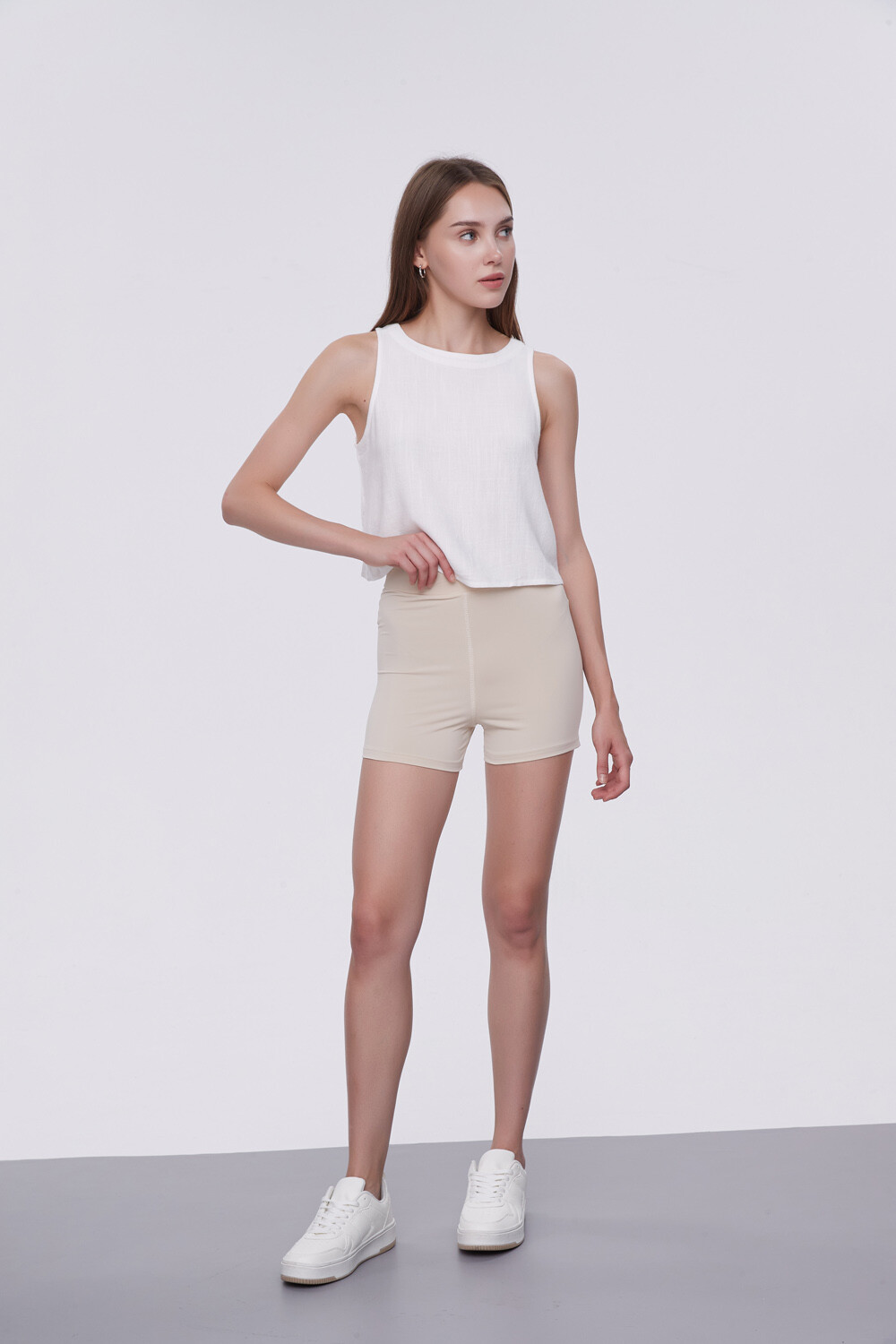 Short Iseec - Beige — Indian