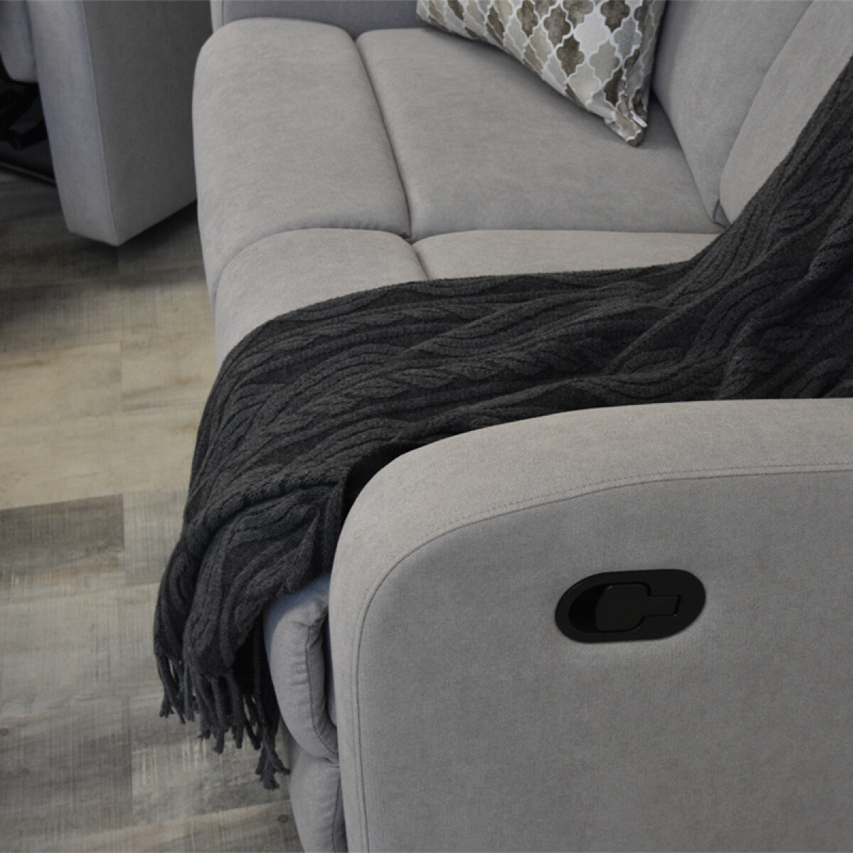Reclinable Fine 3 cuerpos gris — Serra Amoblamientos
