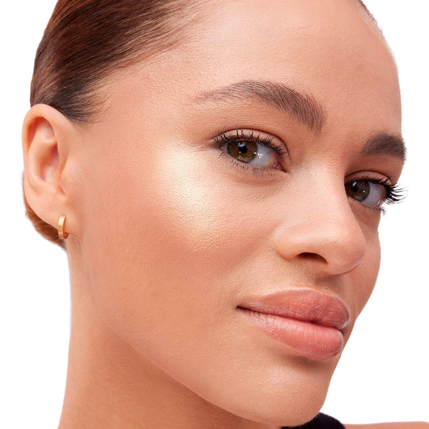 Iluminador YSL All Hours Hyper Luminize N°02 — San Roque