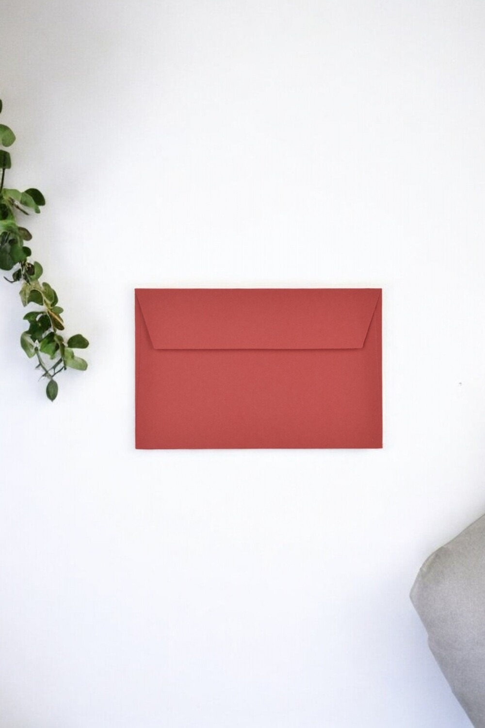Sobre color 120 grs 6,5x10 cm. - ROJO — PaperPack