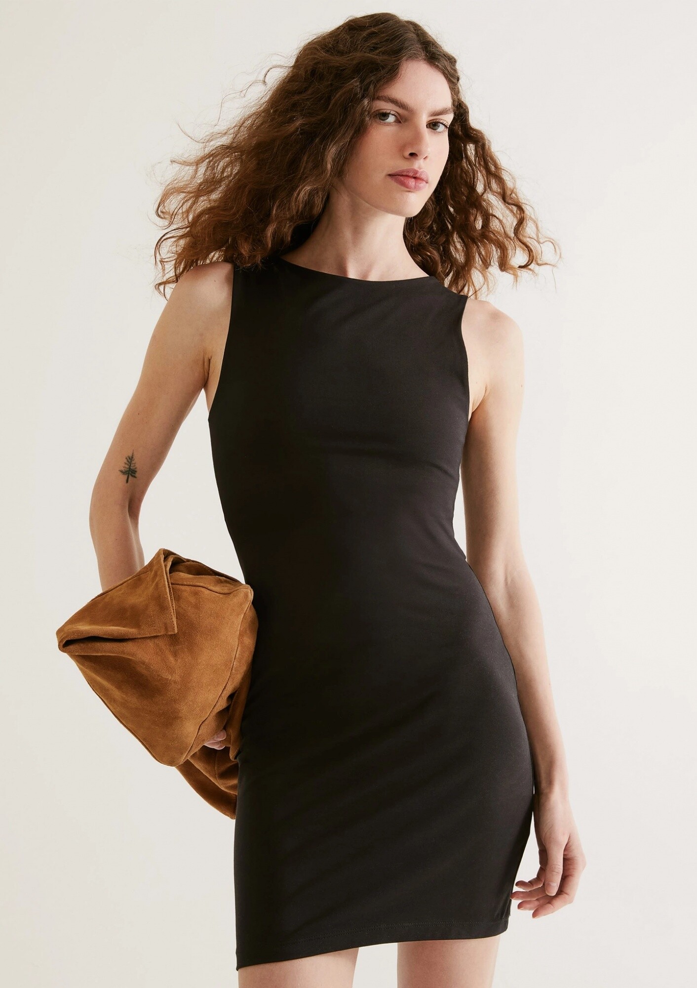 VESTIDO CORTO SIN MANGAS - NEGRO — Hering