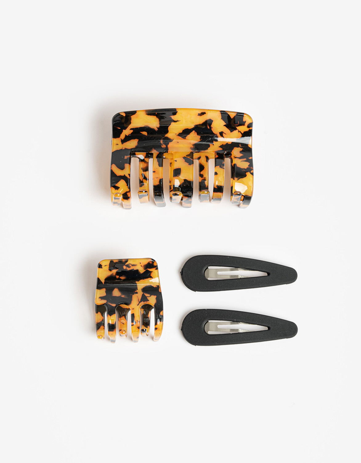 Set De 2 Broches De Acrílico Y 2 Hebillas Tic Tac. — Isadora
