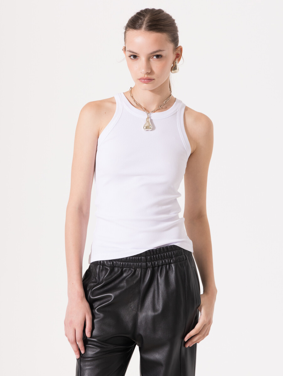 MUSCULOSA HELEN — Magma UY