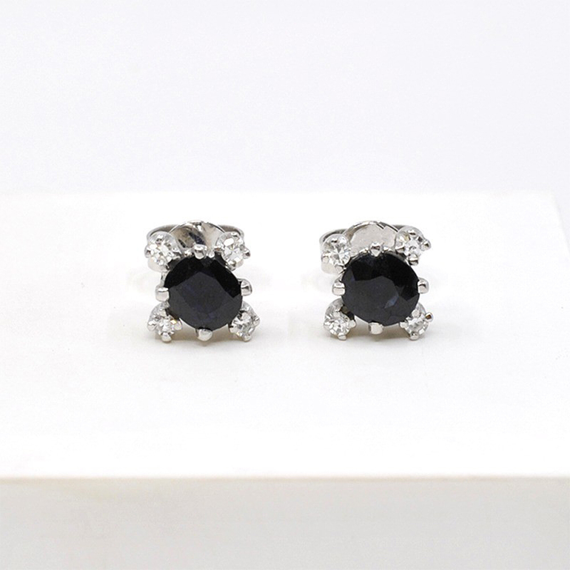 Caravanas oro 18K blanco, brillantes y zafiros — Facello Joyeros