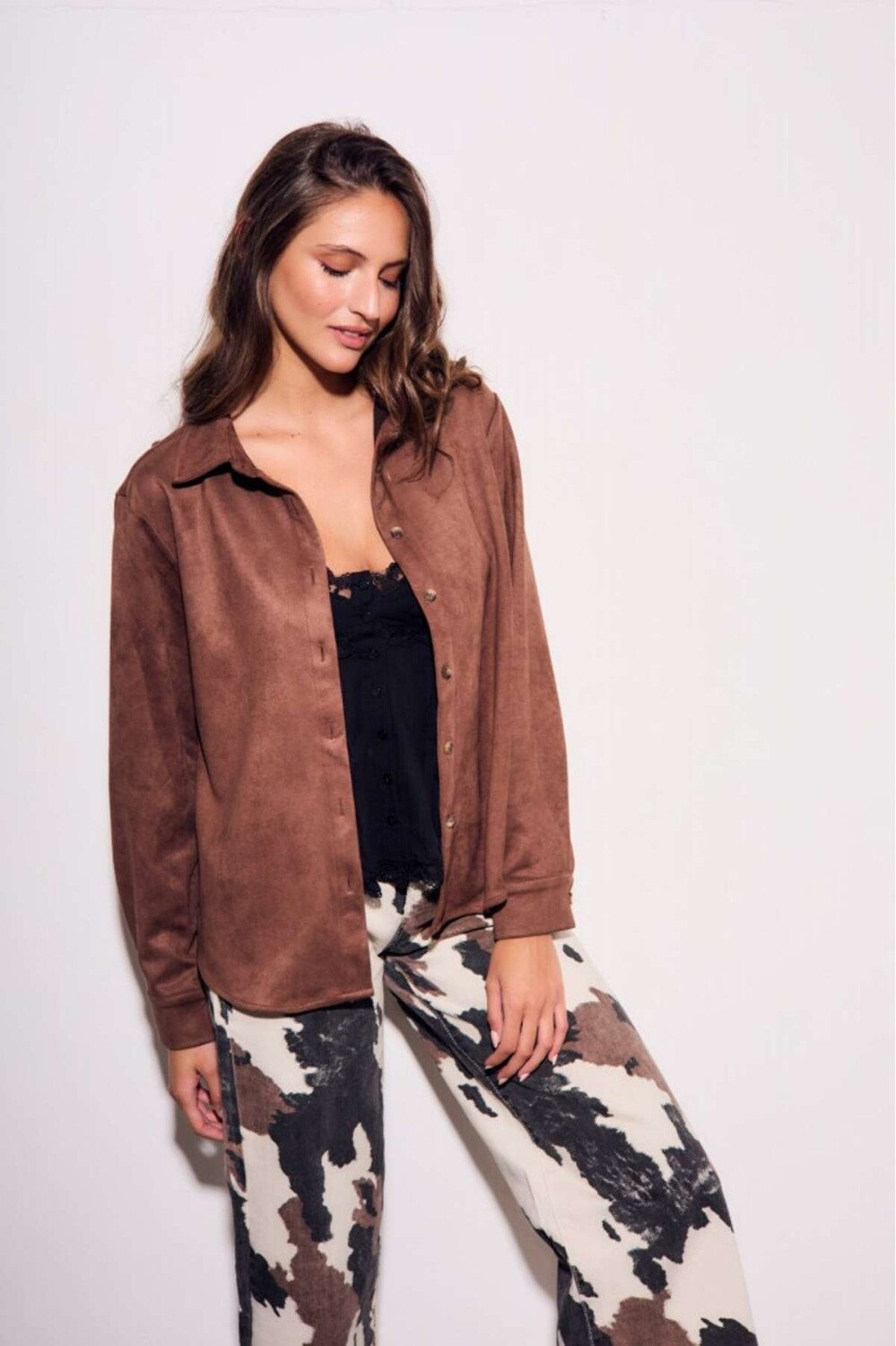 Camisa Gamuza Cuero Vegano - Chocolate — Tienda Soy Santander