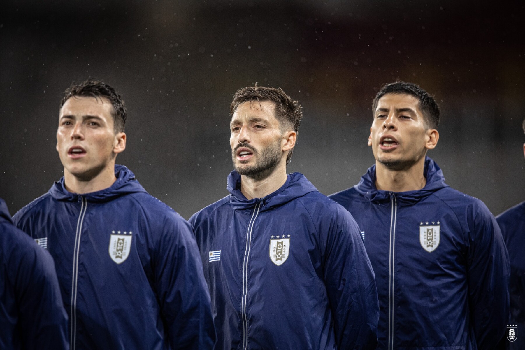 Campera de Lluvia - Azul Marino — AUF Store