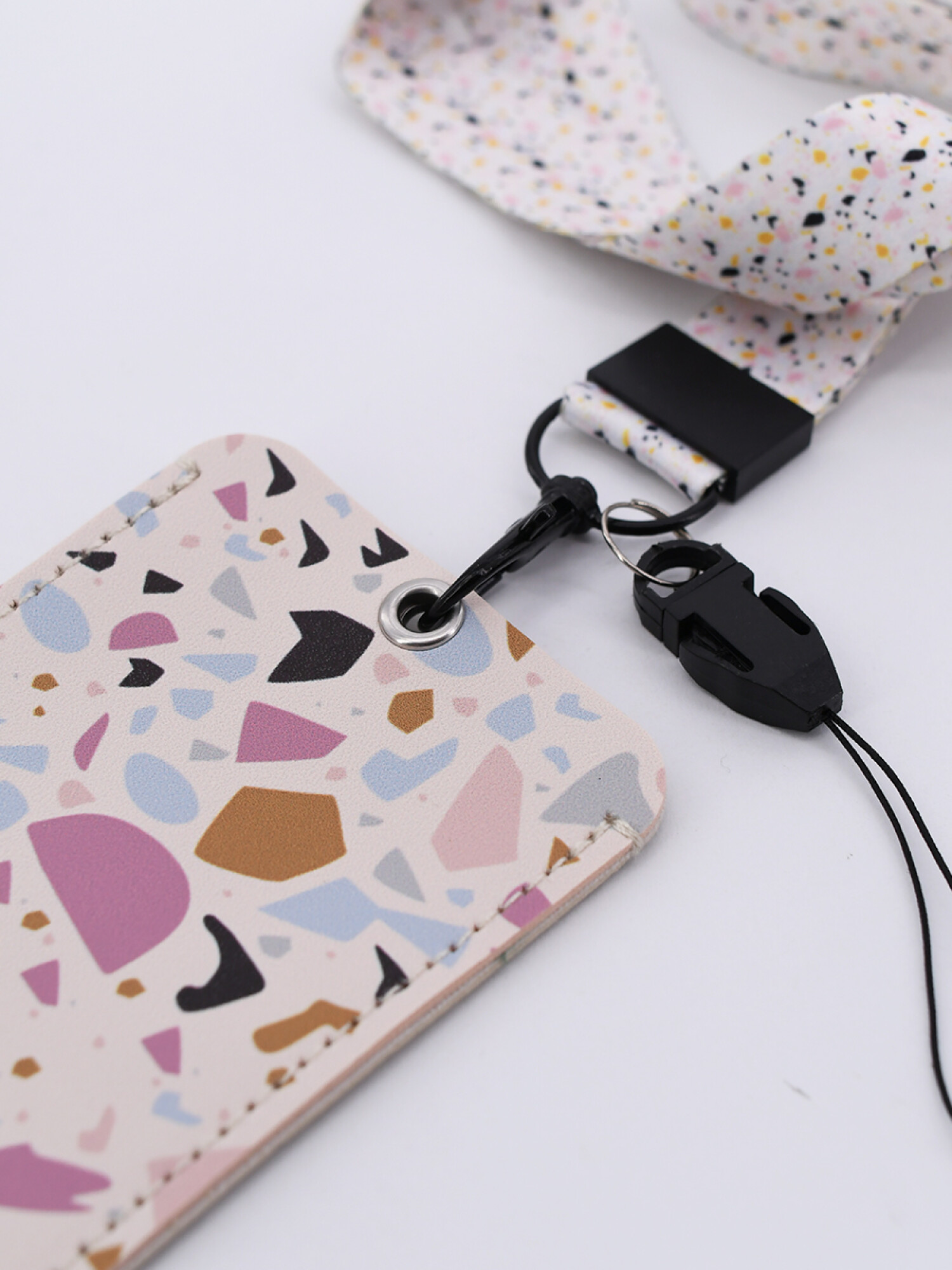 TARJETERO ESTAMPADO CON CINTA - BEIGE — Guapa