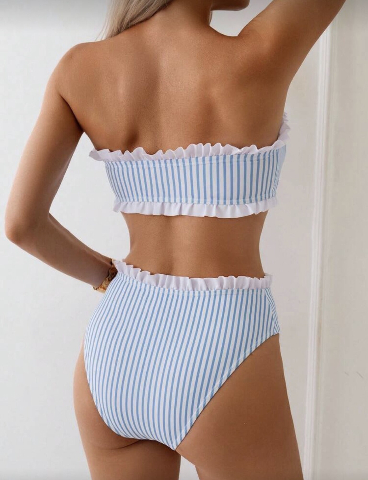 Bikini AITI — Avril Tendencias