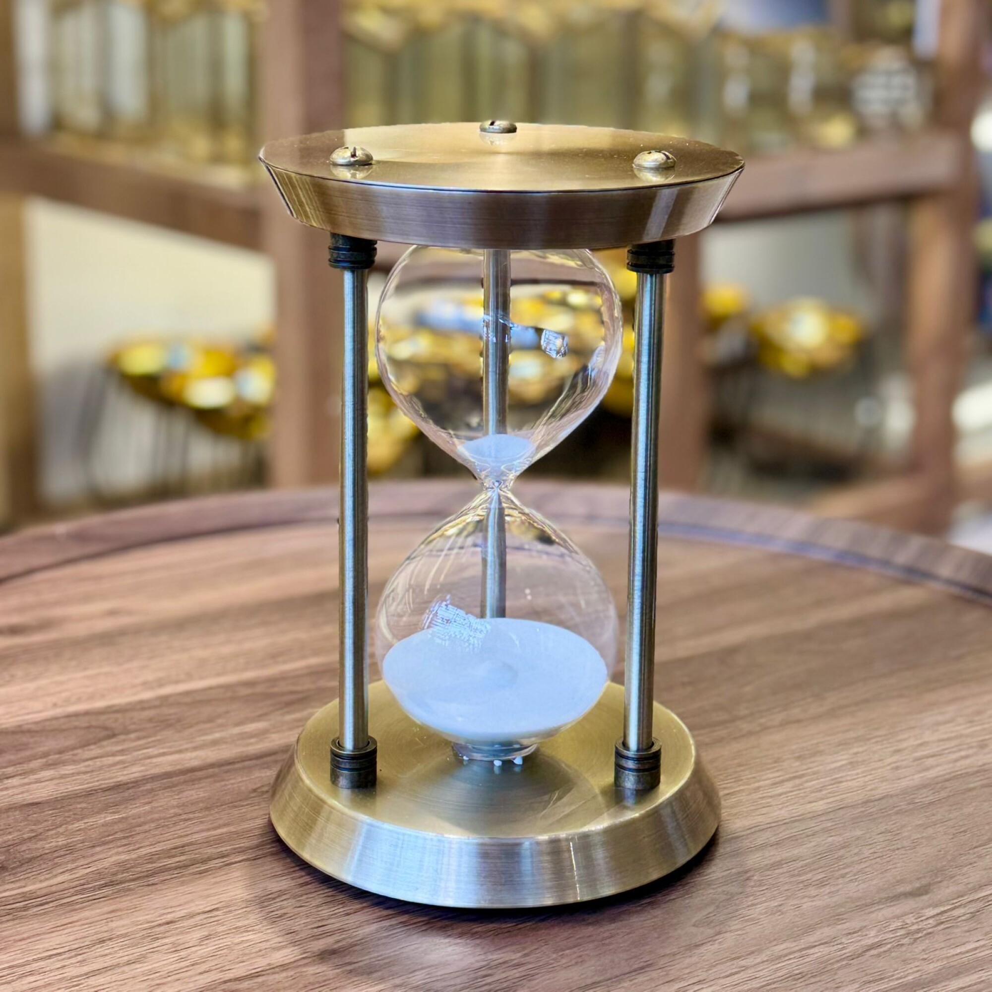 Reloj De Arena Dorado Con Soporte Metalico 15min — El Capitán
