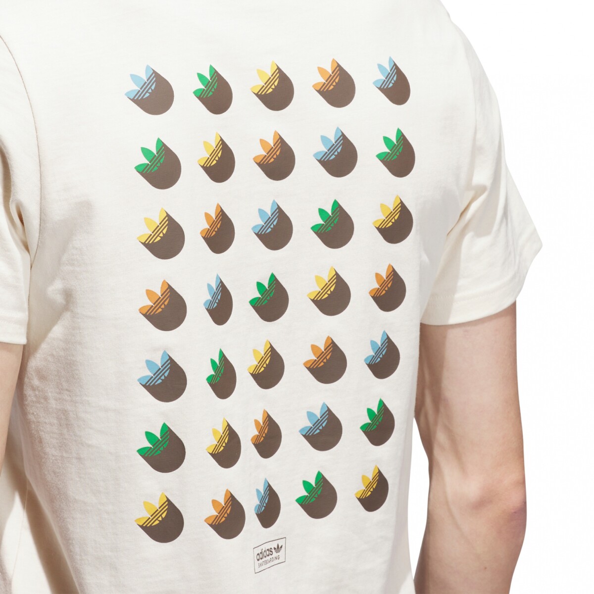 adidas SKATEBOARDING TREFOIL - White — Zooko