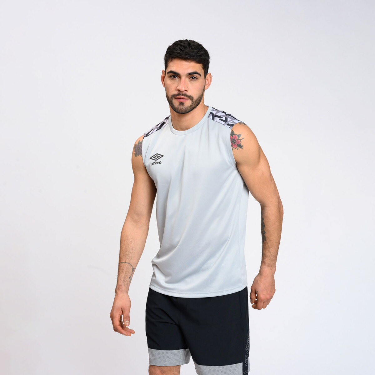 MUSCULOSA POLY HOMBRE Umbro Hombre - 005 — Timeout