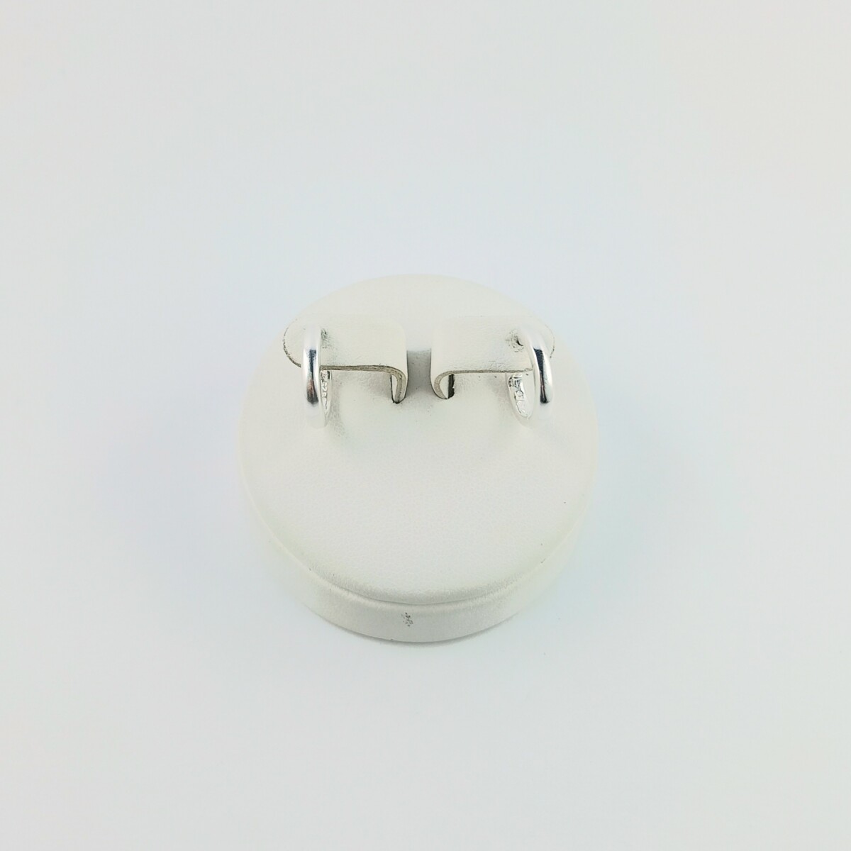 Par de aros Kayla en plata 925. — Veroca Joyas