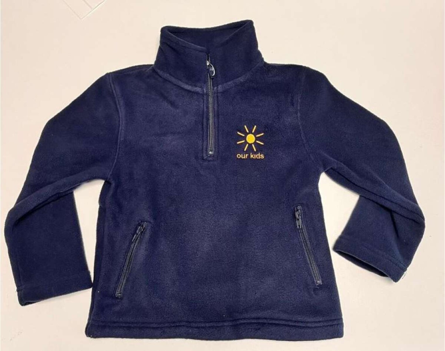 Buzo polar new logo - Our Kids Kinder — Tienda Soy Santander