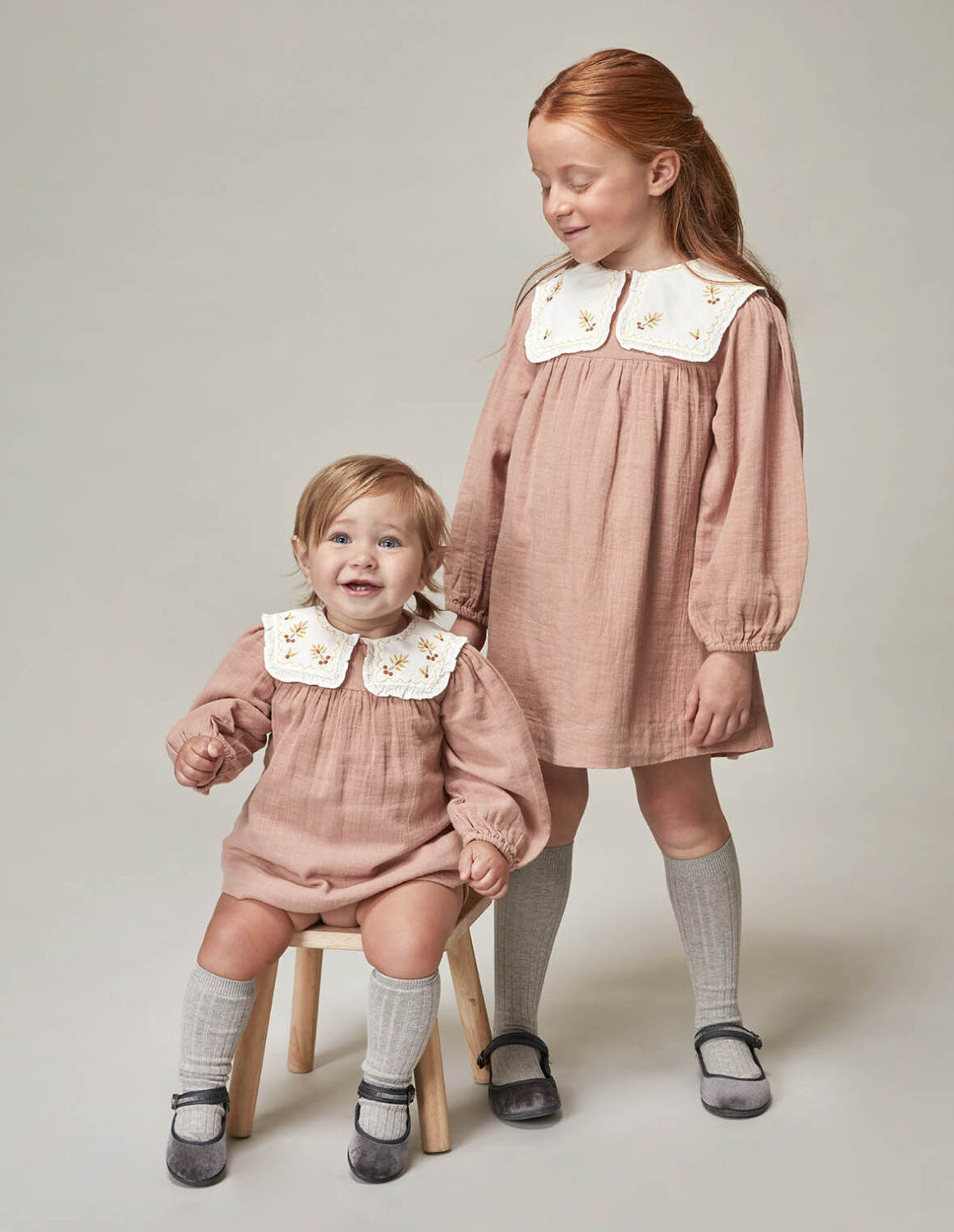 Vestido Con Bordados En El Cuello - Nude — Gocco