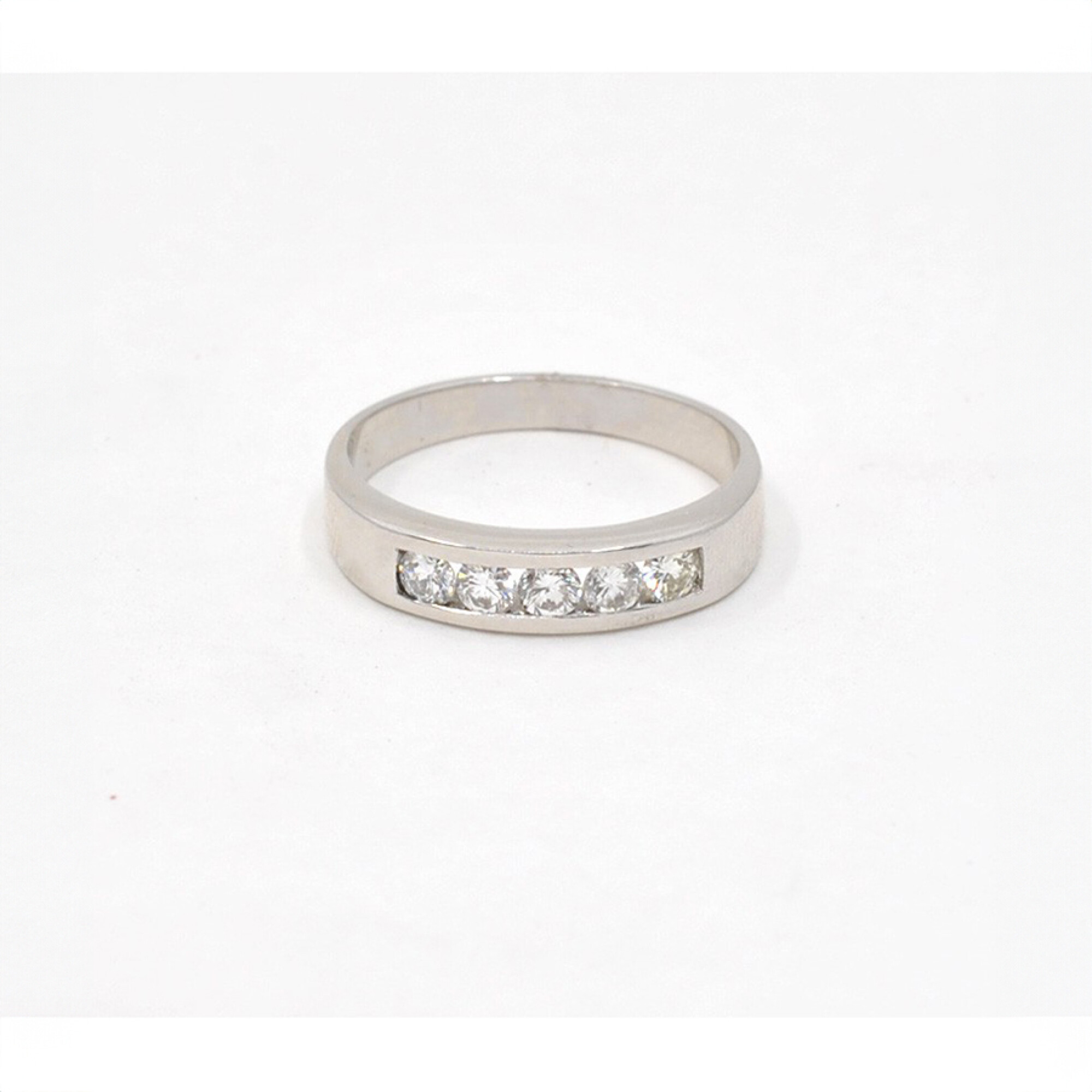 Anillo Medio Sinfin En Oro 18K Blanco Y Brillantes — Facello Joyeros