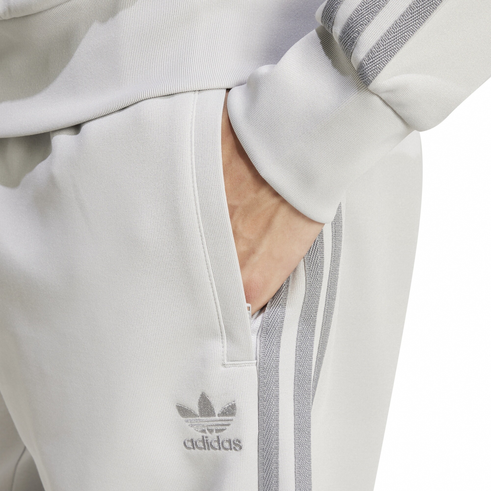 Adidas GREY TWO F17 — Somos Fútbol