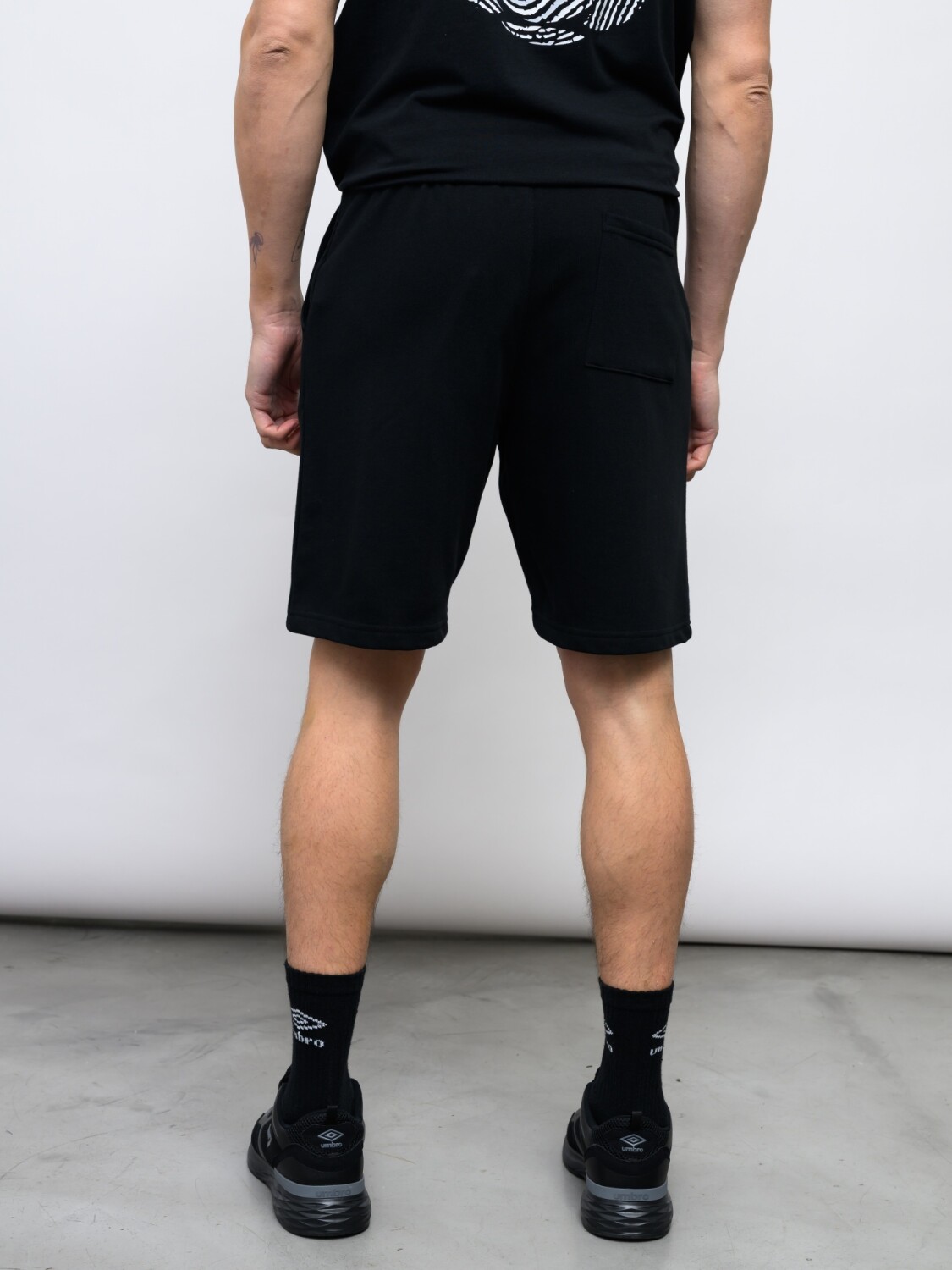 SHORT ICONIC LOGO Umbro Hombre - 002 — Timeout