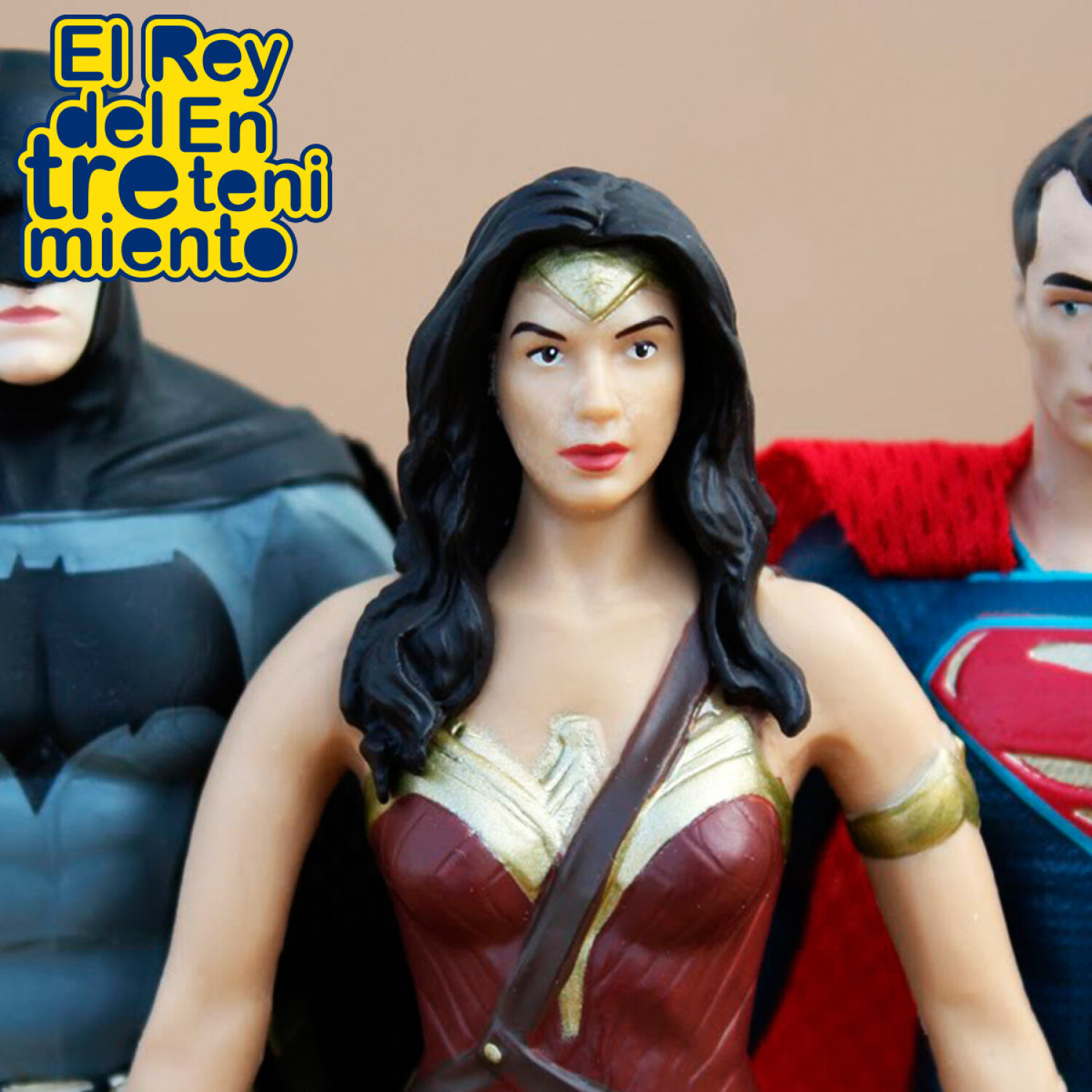 Figuras Flexibles Dc Comics Batman Vs Superman 15cm - Mujer Maravilla — El Rey del entretenimiento