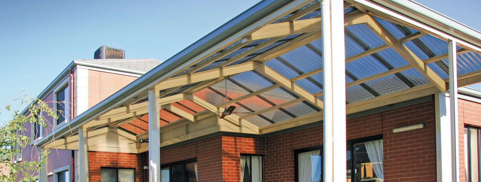 Chapa de Policarbonato Ondulado Transparente - 3.6mts — Prodeco