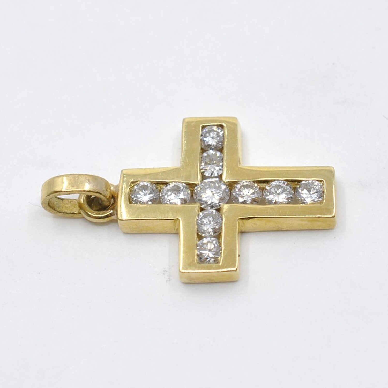 Cruz En Oro 18K amarillo Y brillantes 15 x 12 mm — Facello Joyeros
