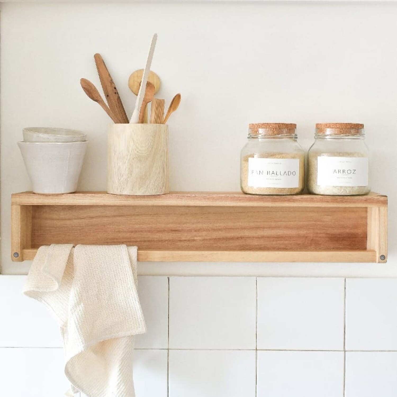 Estante repisa y toallero de pared bambú — Buho Store