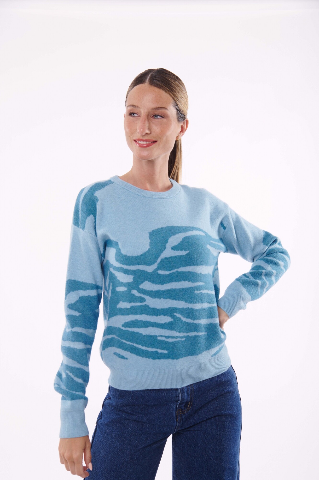 BUZO LOELA - CELESTE — Minot