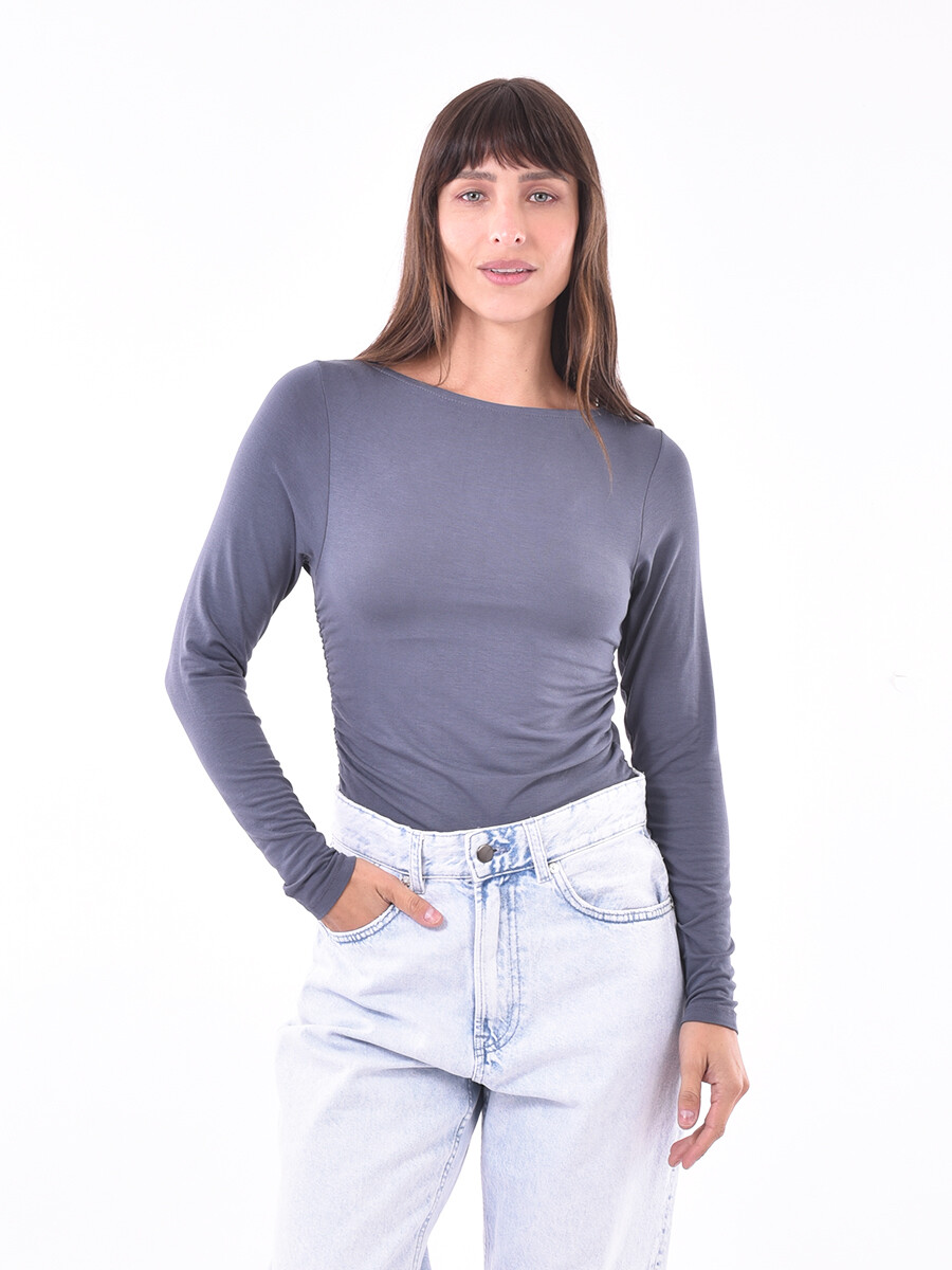 REMERA REESE - GRIS OSCURO — Guapa