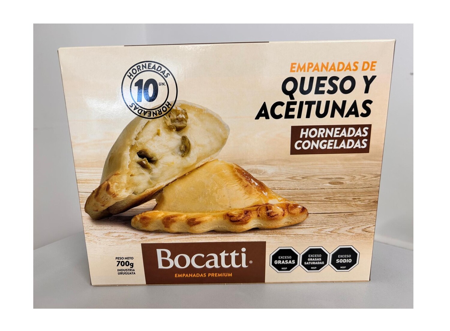 EMPANADAS QUESO Y ACEITUNAS BOCATTI PREMIUM X 10 — Hola Congelados
